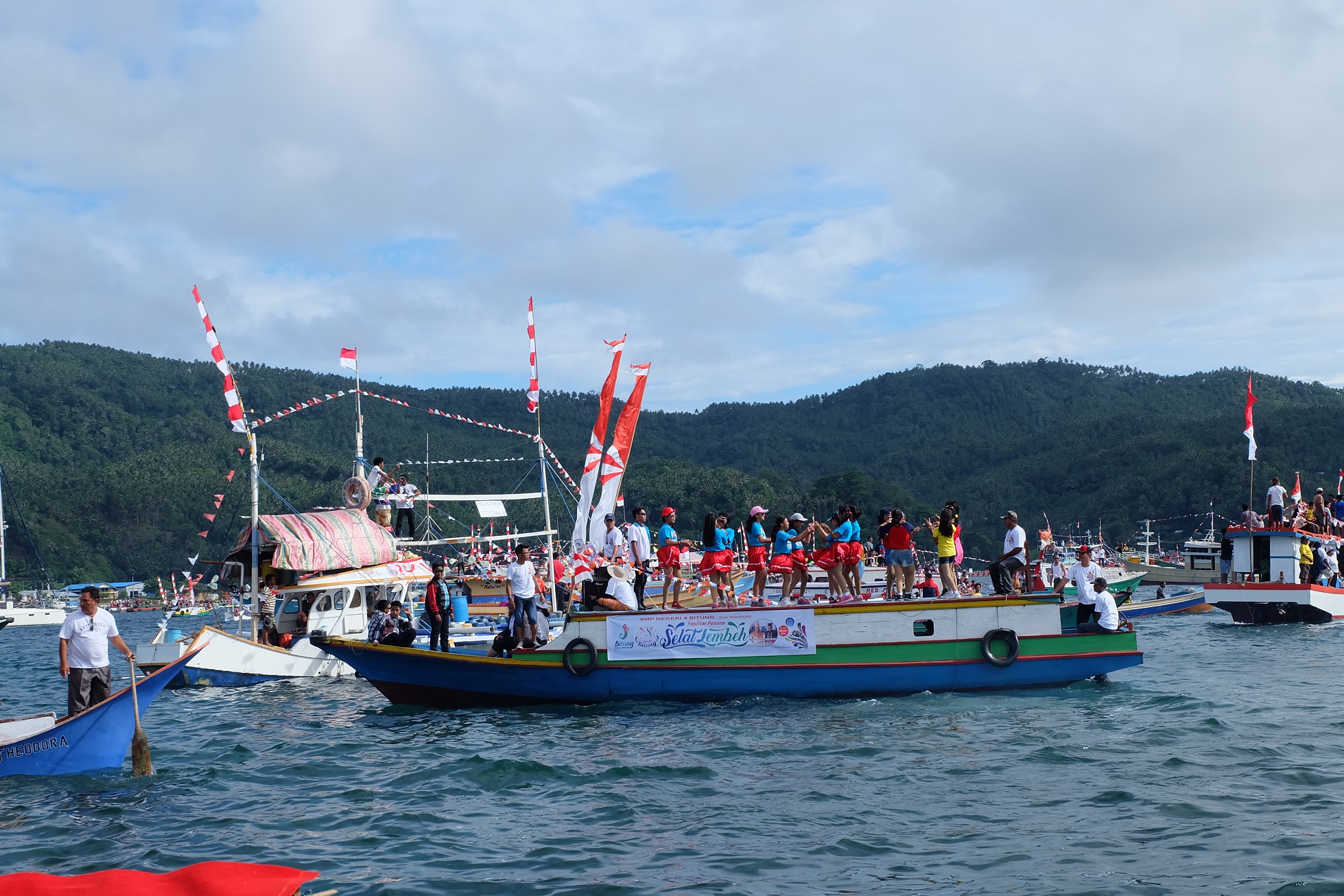 Warna-warni Bitung dalam Festival Pesona Selat Lembeh – Ceritaeka